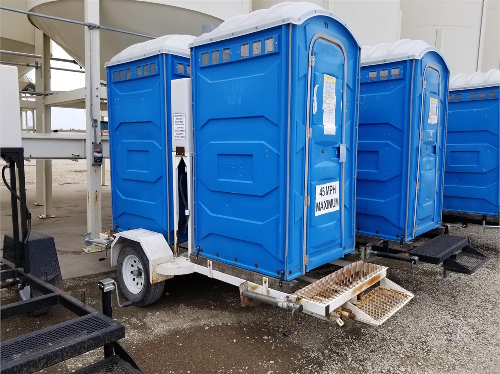 Corteva Equipment Sales - Double Porta Pot Trailer #100-Dysart, IA - (P ...