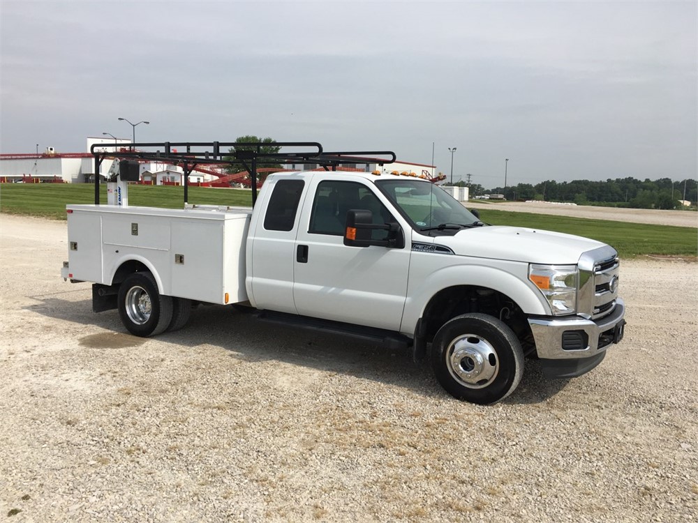 Corteva Equipment Sales - 2014 Ford F350 XLT Super Cab Dually Service ...