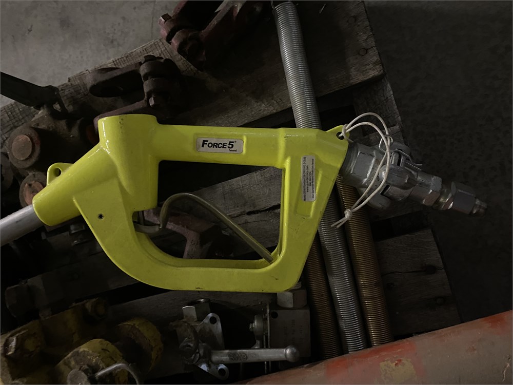 Corteva Equipment Sales - Hydraulic Components/Drivelines/Misc ...