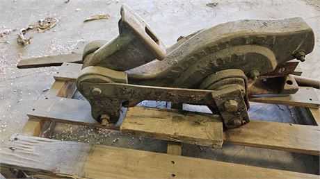 Corteva Equipment Sales - Edwards # 5A Manual Alligator Shear ...