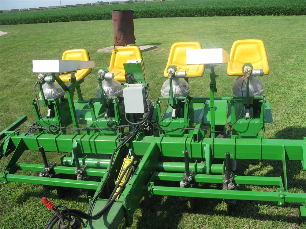 Corteva Equipment Sales - Dry Fertilizer Applicator Made from Cone ...